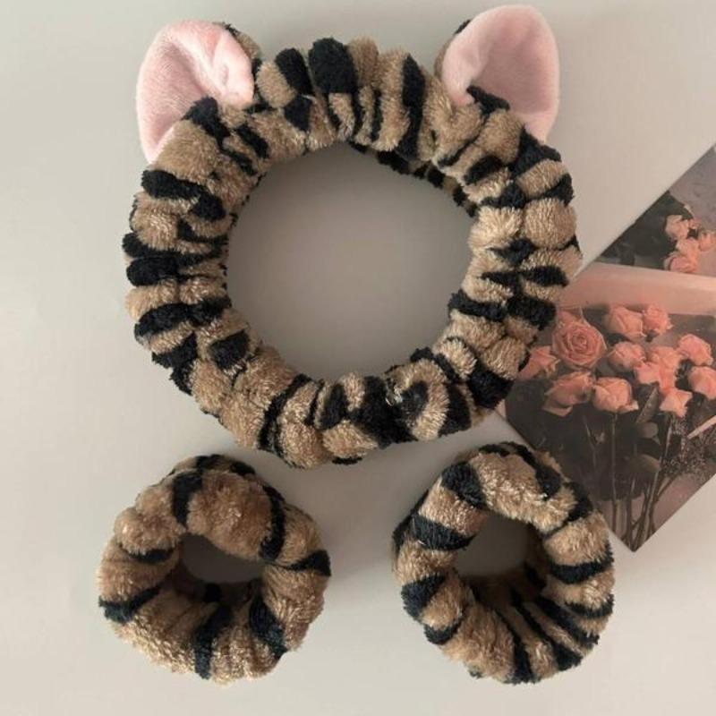 Plush Striped Face Wash Set with Coral Fleece Hairband and Wristband ...