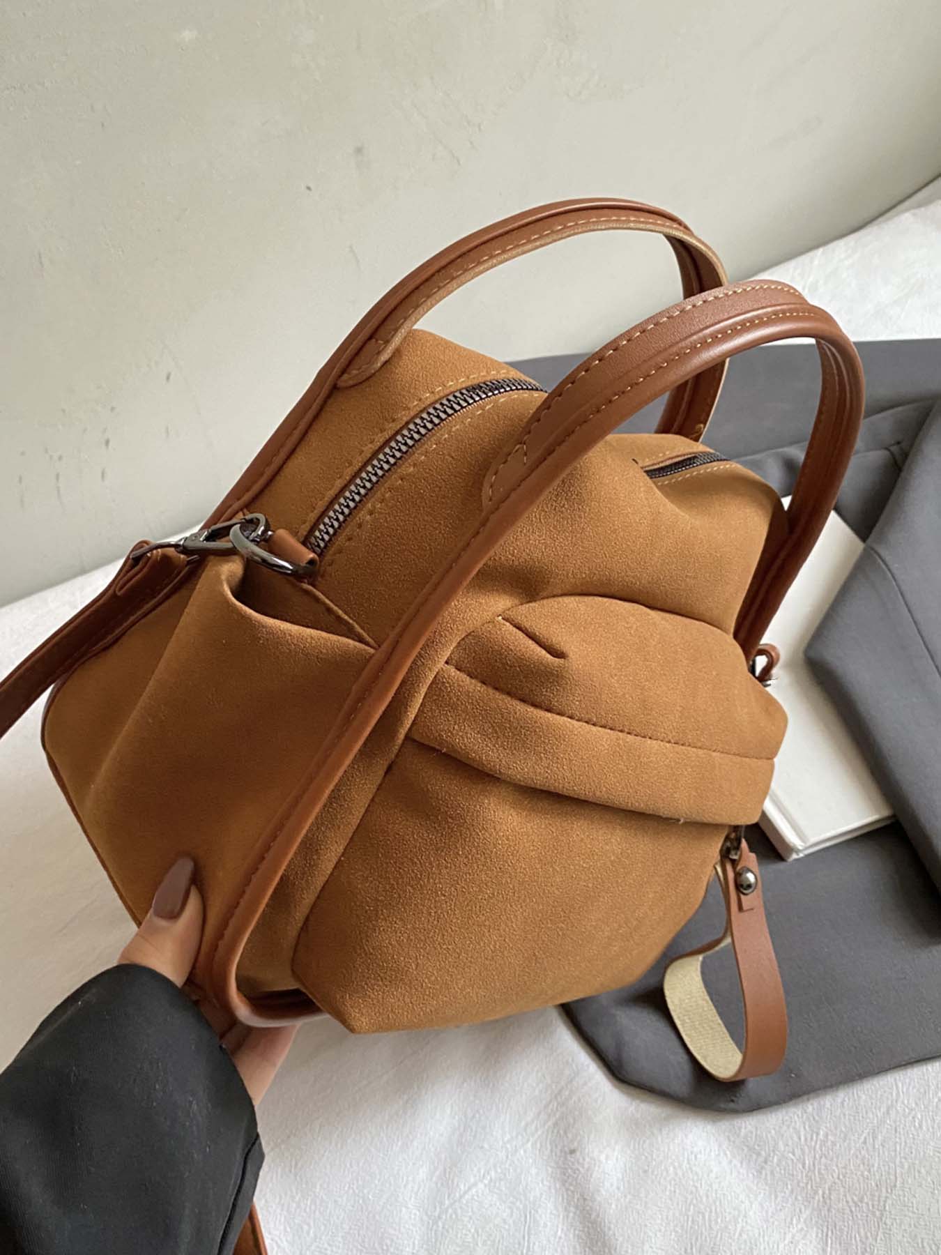 Fashionable commuter versatile shoulder handbag, retro simple solid ...