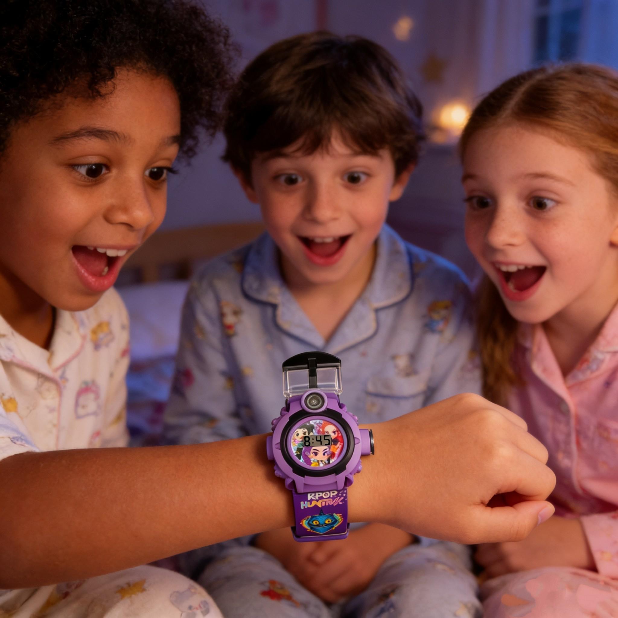 K Pop Girl Idol Projection Watch, 24 Picture Electronic Light-Up Toy ...