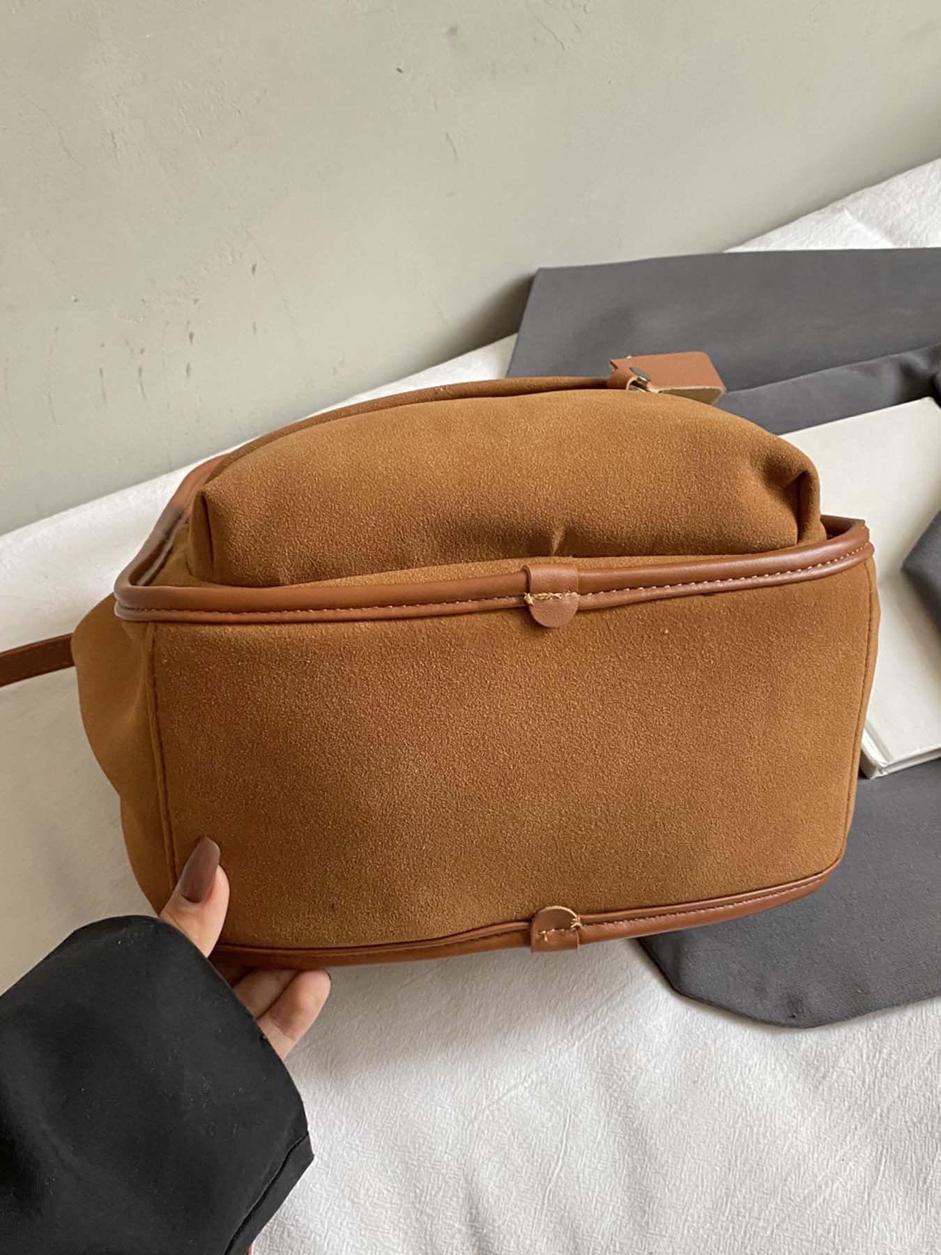 Fashionable commuter versatile shoulder handbag, retro simple solid ...