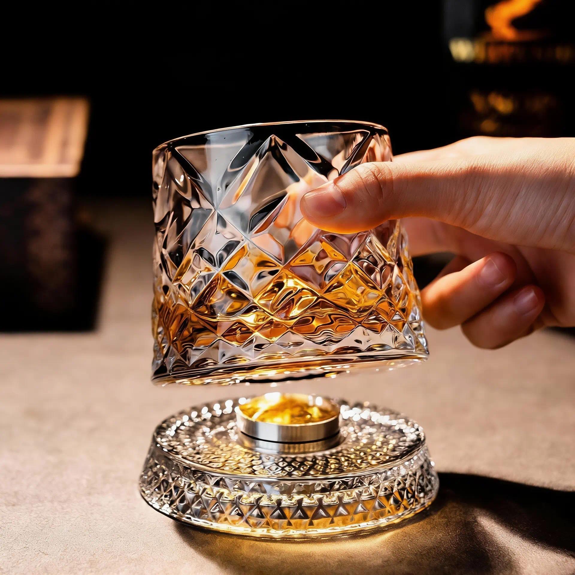 2 pieces of luxurious 360° rotating crystal glass – star-shaped cut ...