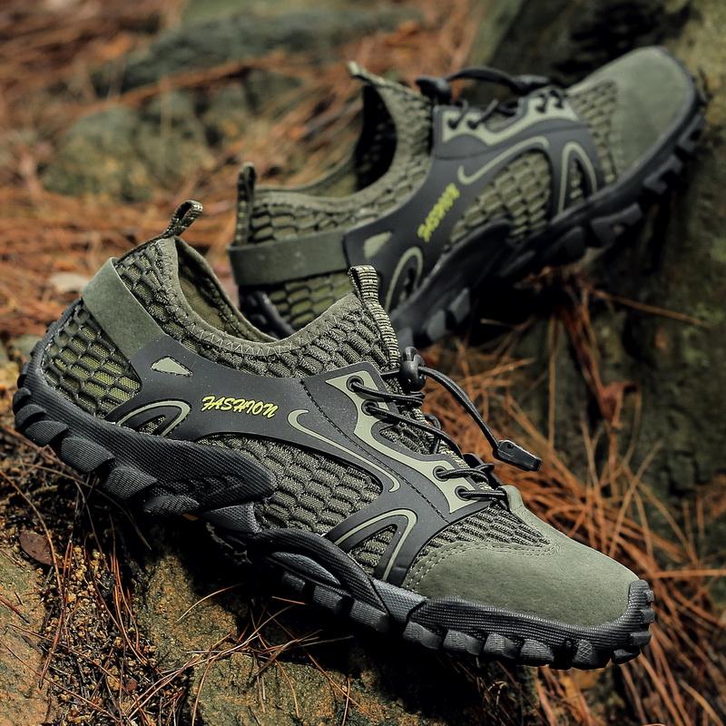 A pair of men's outdoor wading canyoning shoes, breathable and quick ...