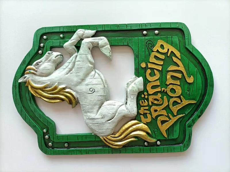 XYQ Lord of The Rings Prancing Pony & Green Dragon Pub Signs Set ...