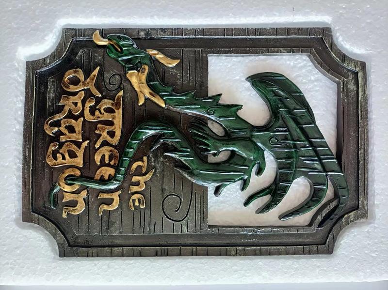 XYQ Lord of The Rings Prancing Pony & Green Dragon Pub Signs Set ...